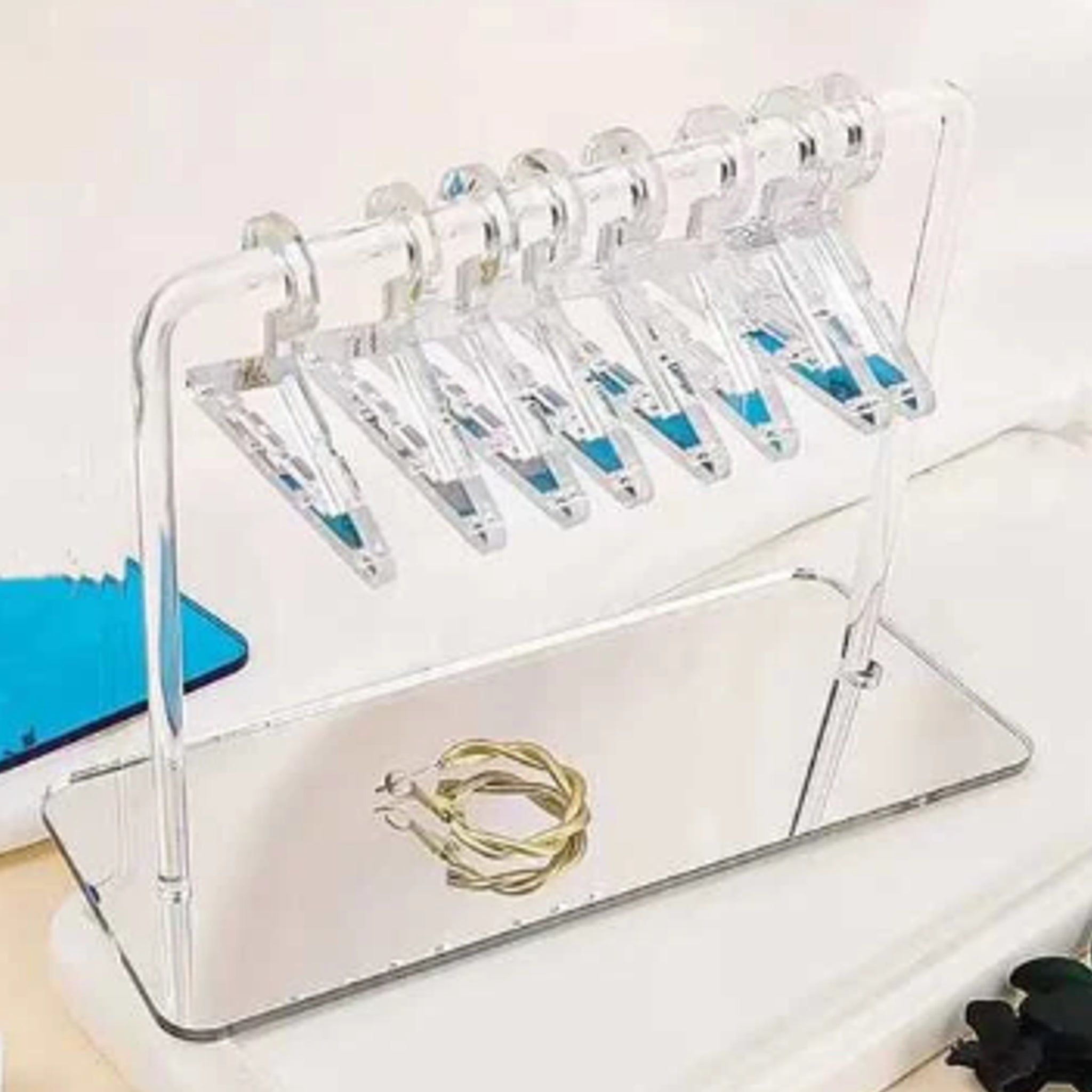 Acrylic Jewelry Display Rack - Silver – Indi & Oak